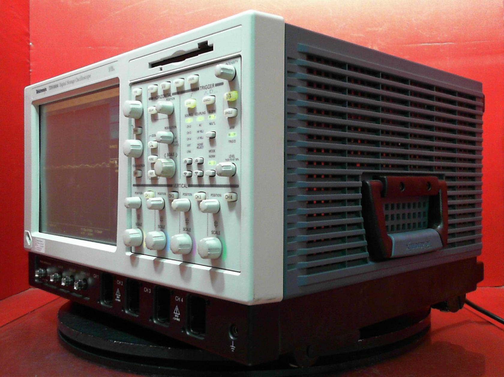 Tektronix Tds6604 Digital Storage Oscilloscope 6ghz 20gs S B010137 Ebay